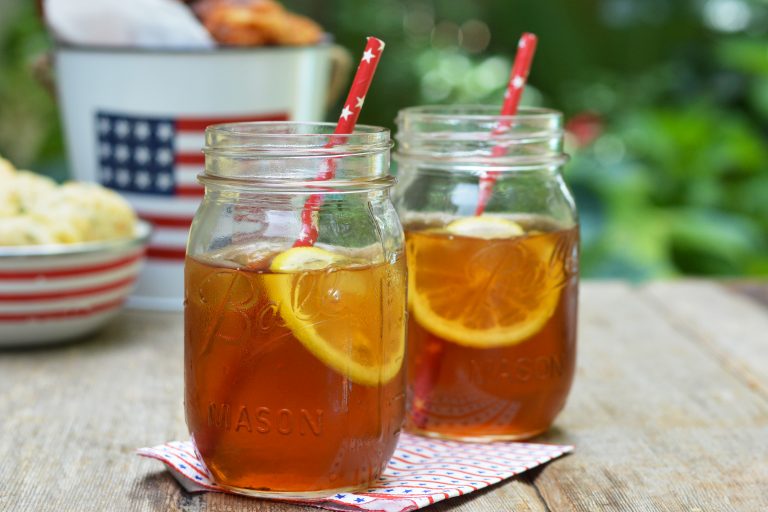 Cold Brewed Iced Tea - Aurora Satler